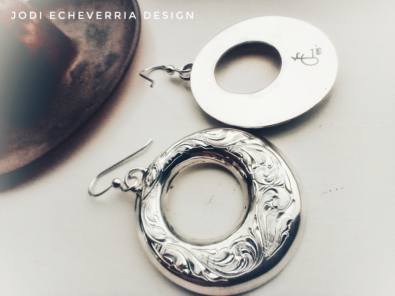 JE Loop – Jodi Echeverria Design